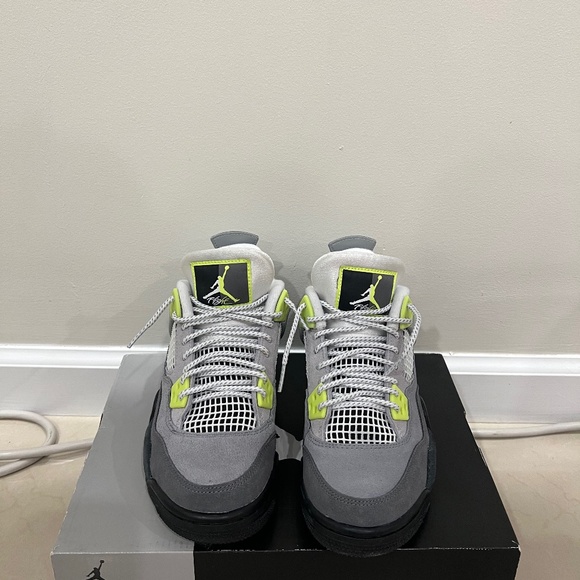 AIR JORDAN 4 RETRO SE 'NEON | Shoes | Air Jordan 4 Retro Se Neon Size ...